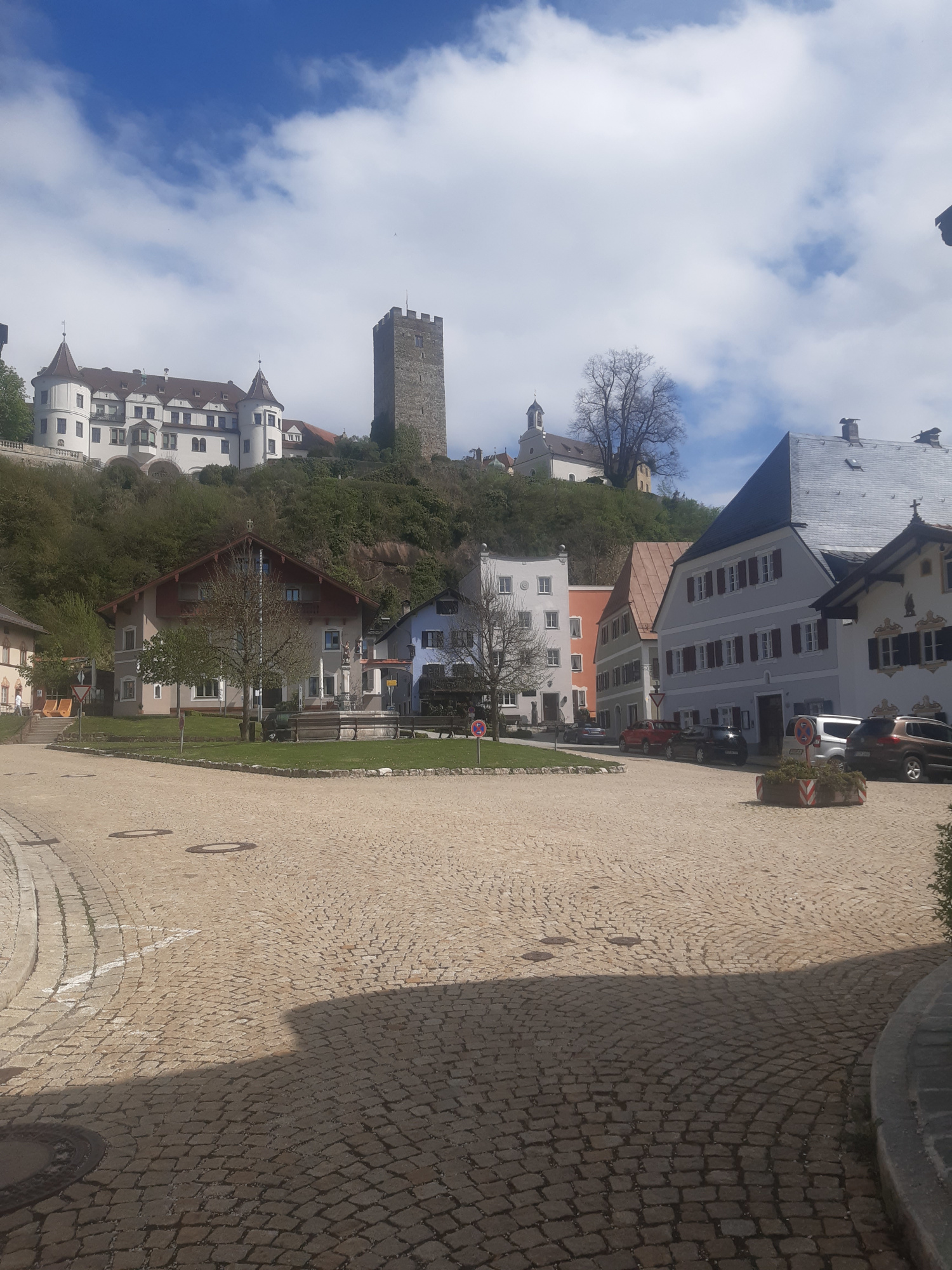 Neubeuern kurze Wanderung mit Besuch des Ortes
